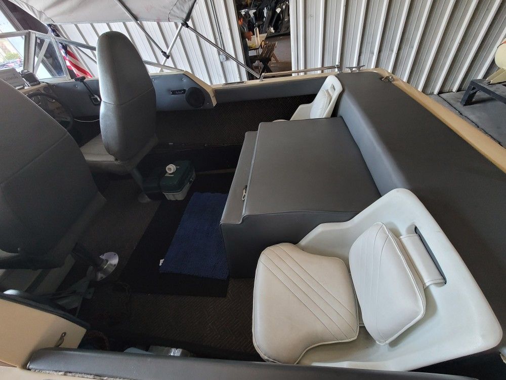 21ft Cuddy Cabin Sunray Boat Pleasure for Sale in Compton, CA - OfferUp
