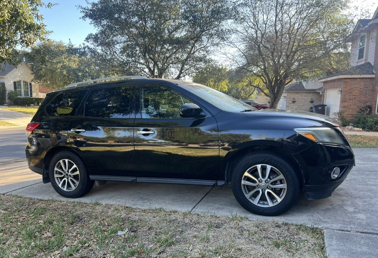 2015 Nissan Pathfinder for Sale in San Antonio, TX - OfferUp