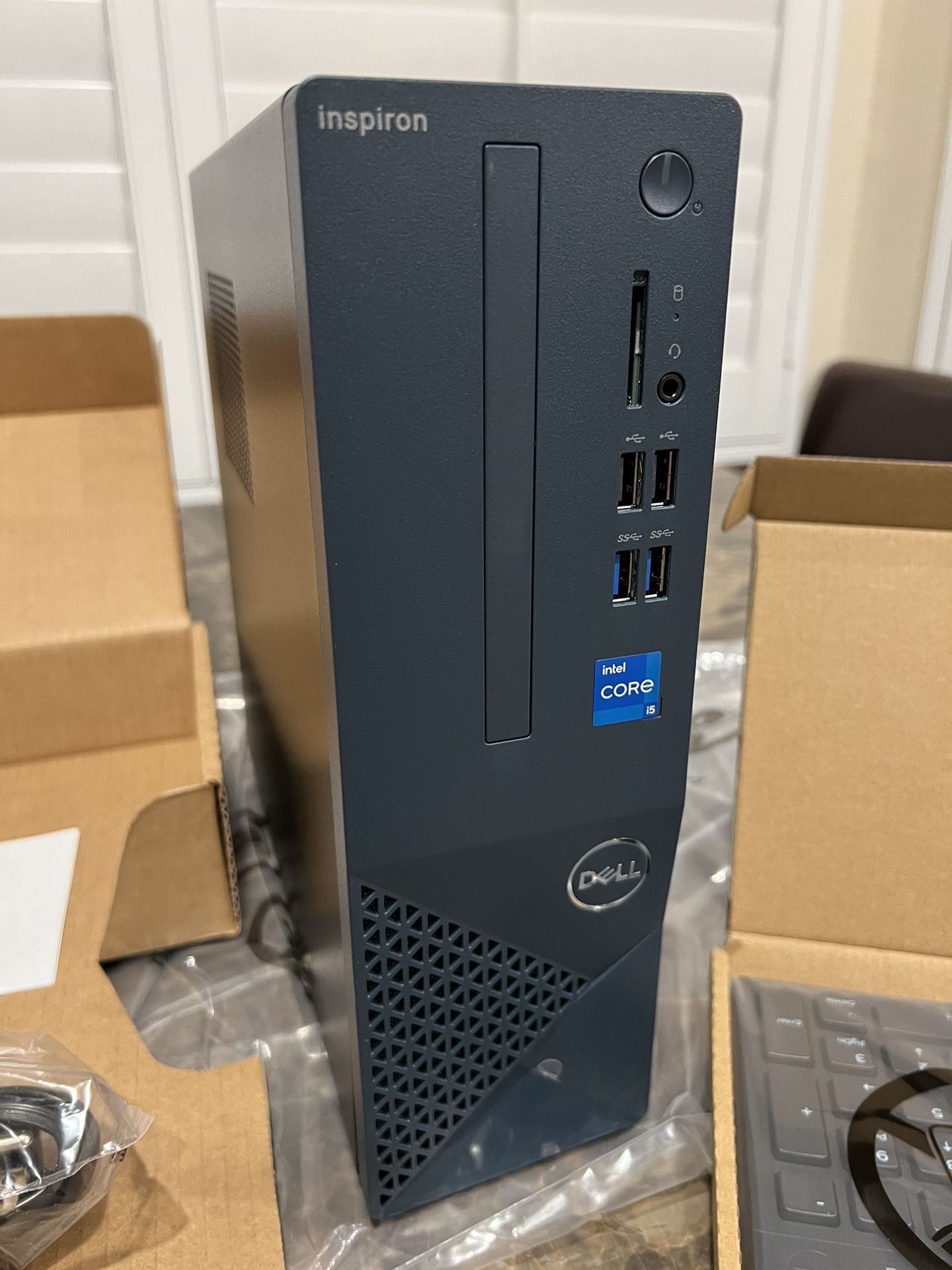 Dell Desktop - BRAND NEW, CHEAP for Sale in Las Vegas, NV - OfferUp