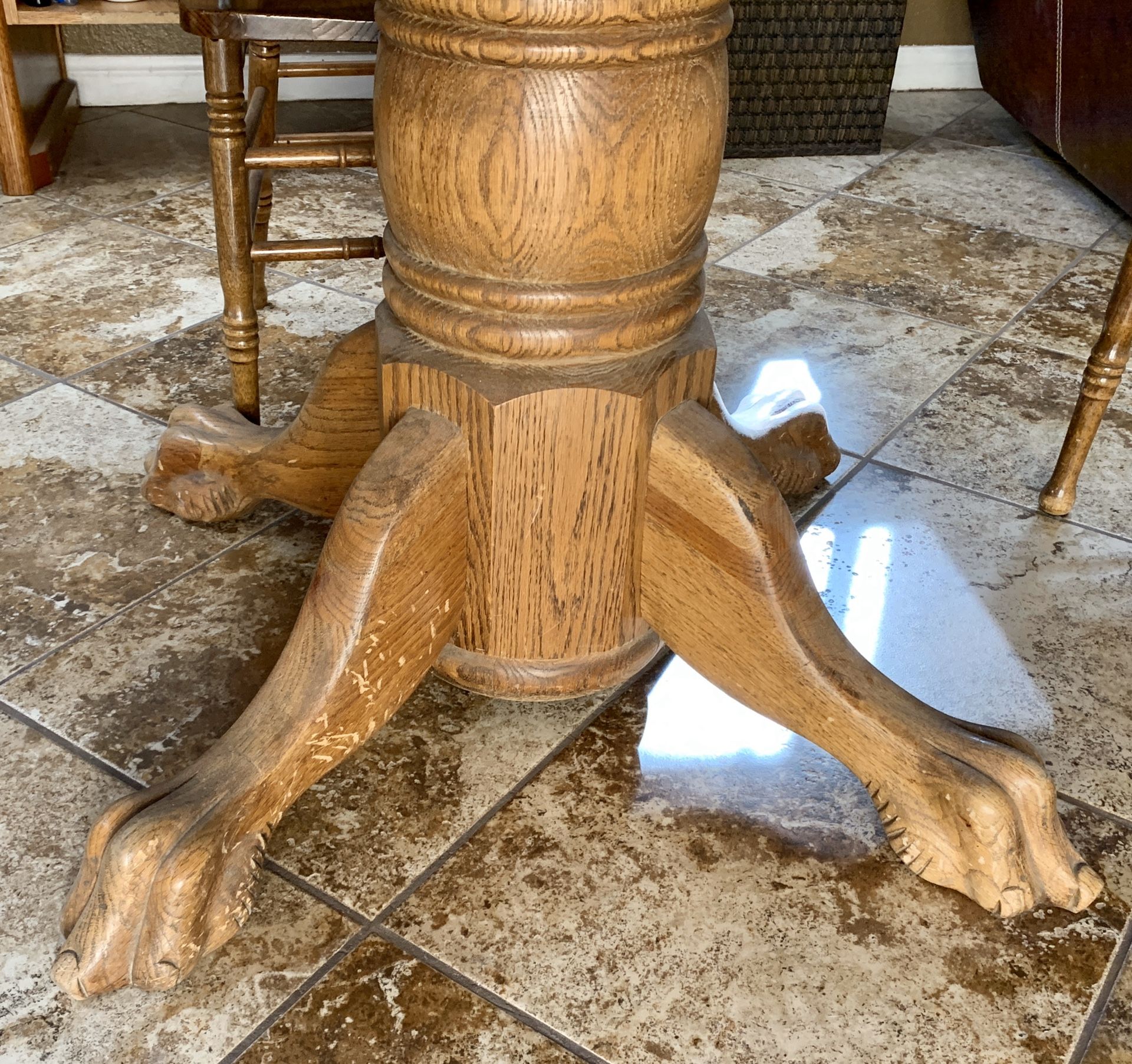 Lions Claw Table