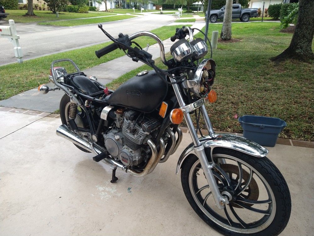 1981 Yamaha Maxim 650 Motorcycle for Sale in Vero Beach, FL - OfferUp