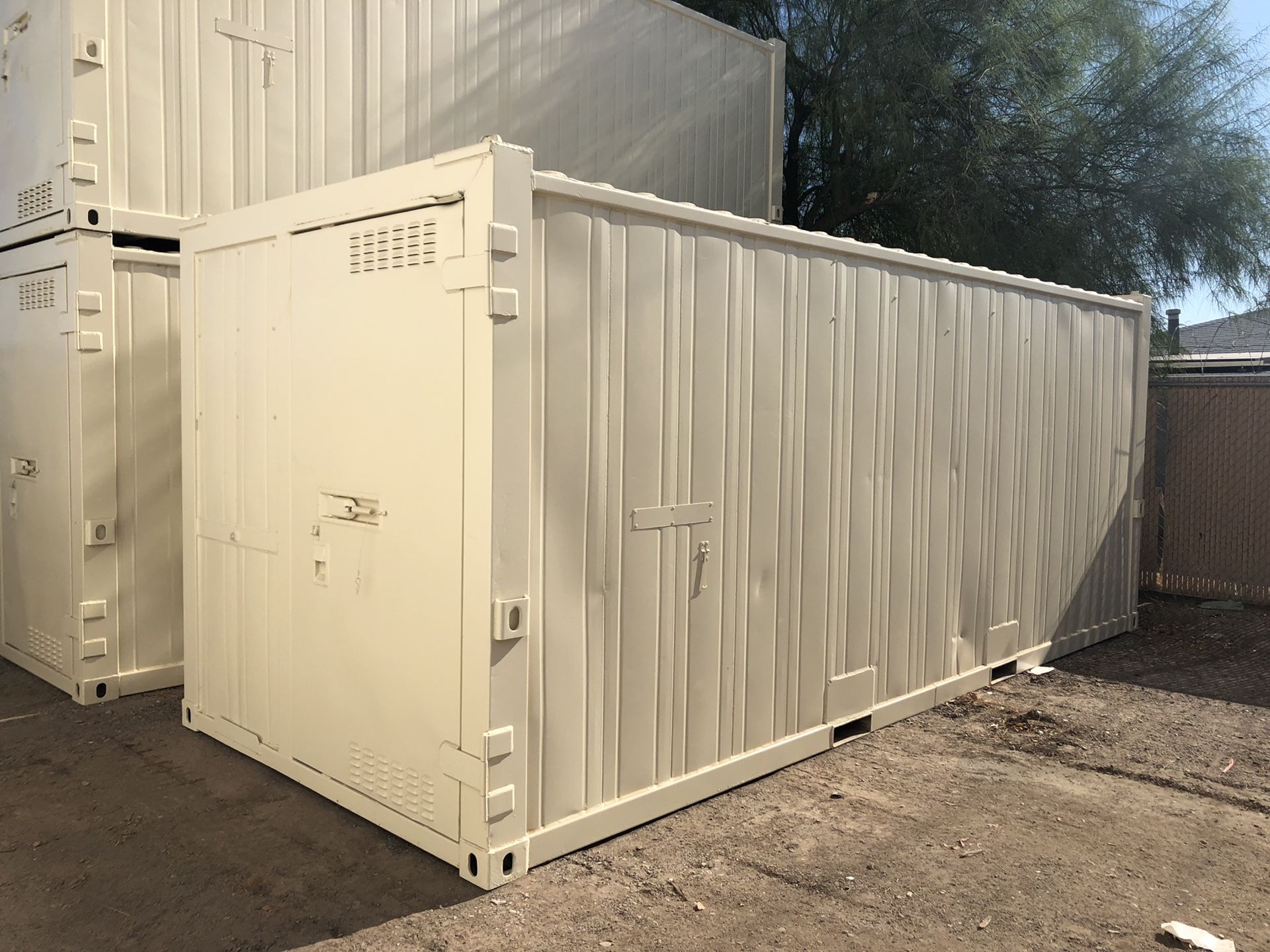 LOCAL 8x20 spray foam cargo shipping container connex storage ...