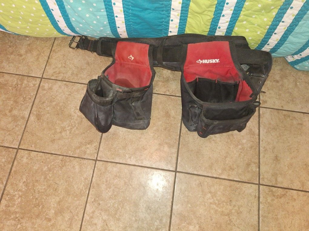 HUSKY CONSTRUCTION (CARPENTER) BAG. MY SON DON'T NEED IT ANY MORE. $30 ...