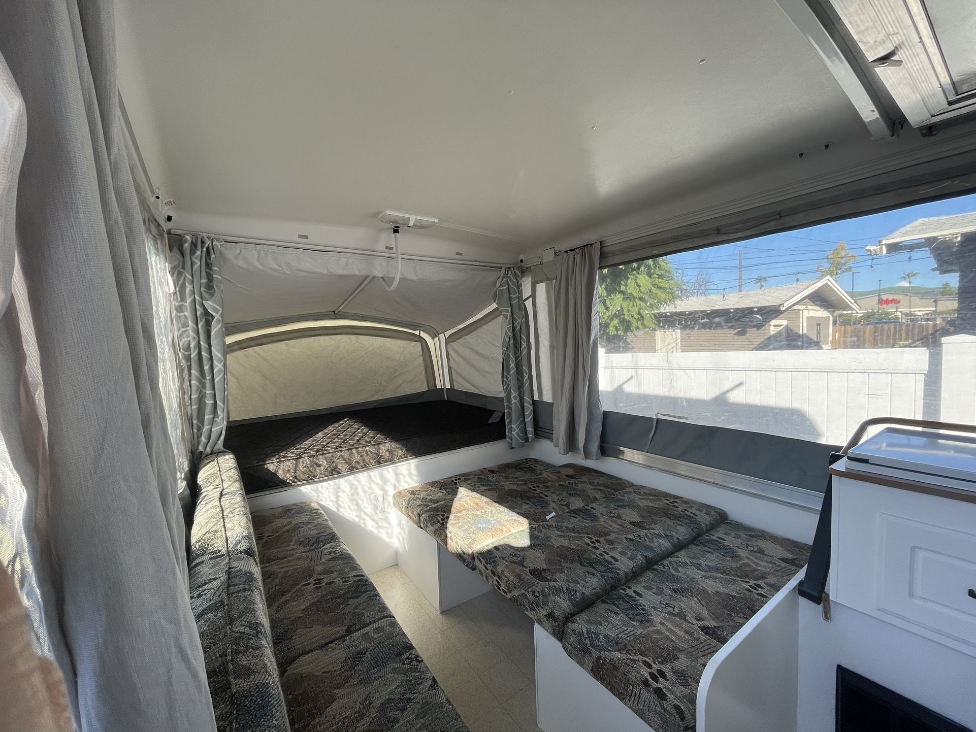 2002 Coleman pop up camper for Sale in Bellflower, CA - OfferUp