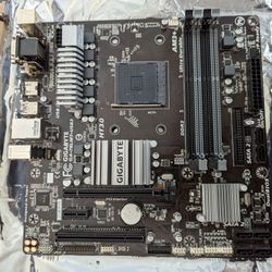 Gigabyte GA-78LMT-USB3 Desktop Motherboard