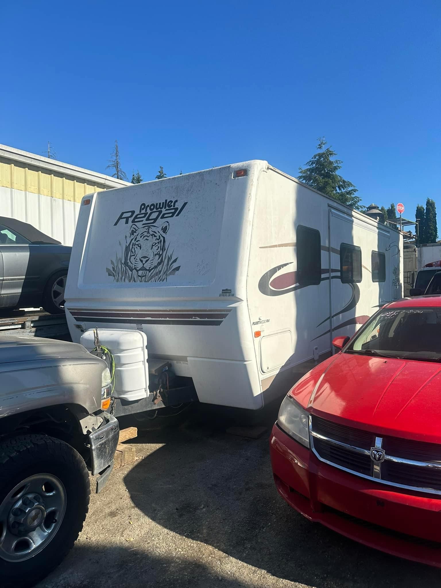 2004 Fleetwood 29SC Regal Prowler Extreme Edition for Sale in Snohomish ...