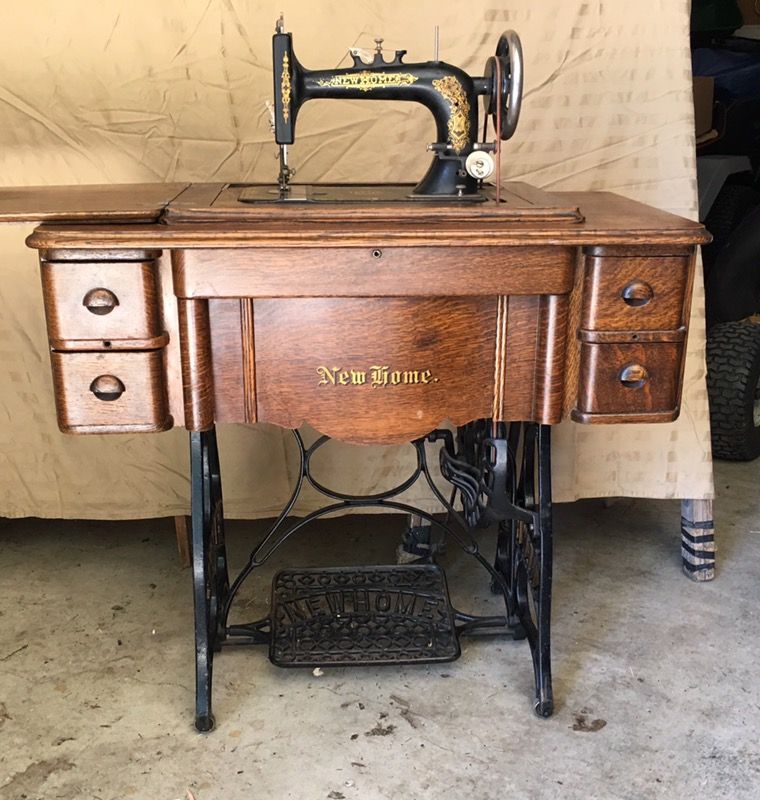 Vintage NEW HOME SEWING MACHINE for Sale in Mead, WA - OfferUp