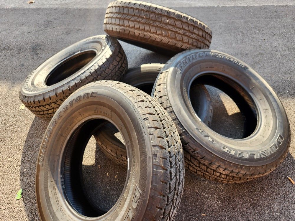 255/75/r17 Bridgestone dueler all-terrain set off 5 for Sale in Farmers ...