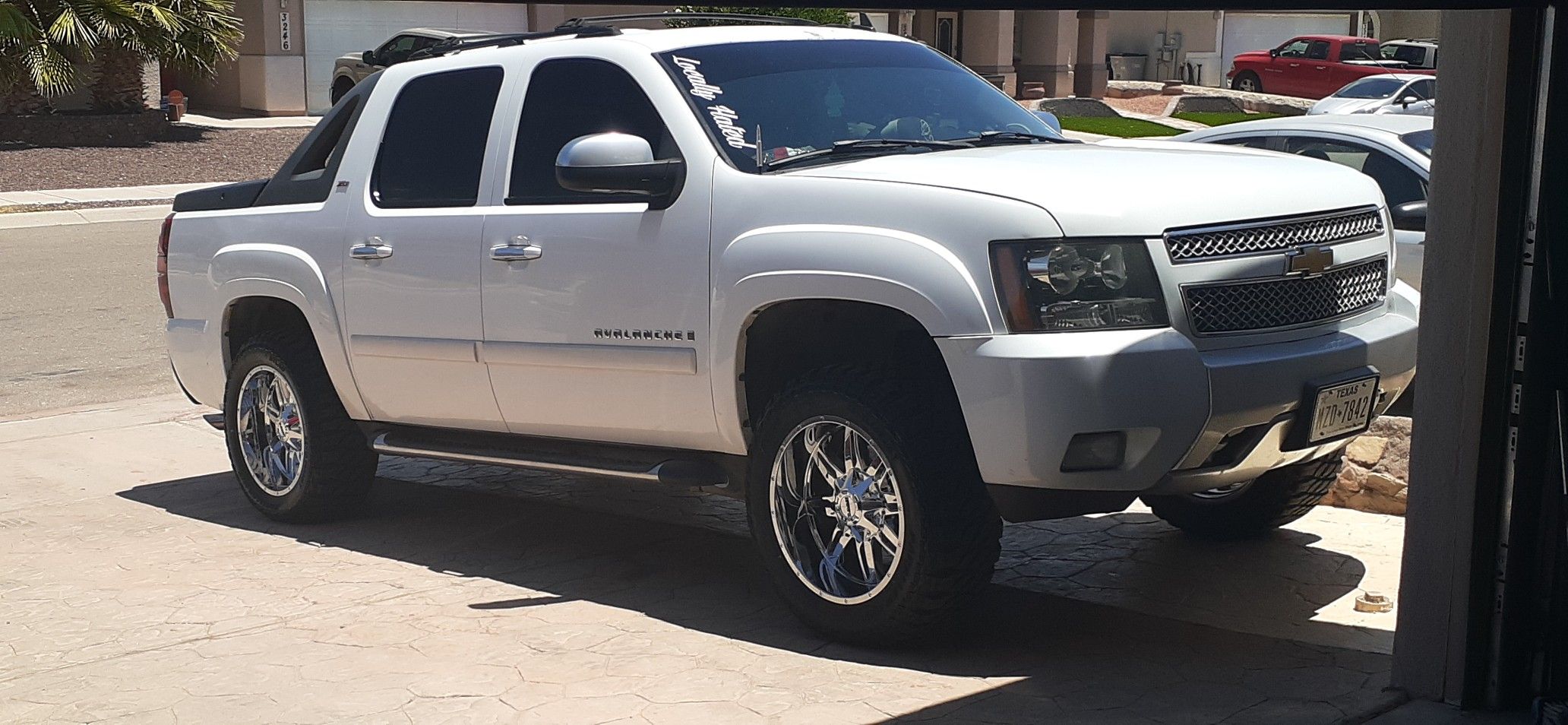 07 Chevy Avalanche z71 tx edition for Sale in El Paso, TX - OfferUp