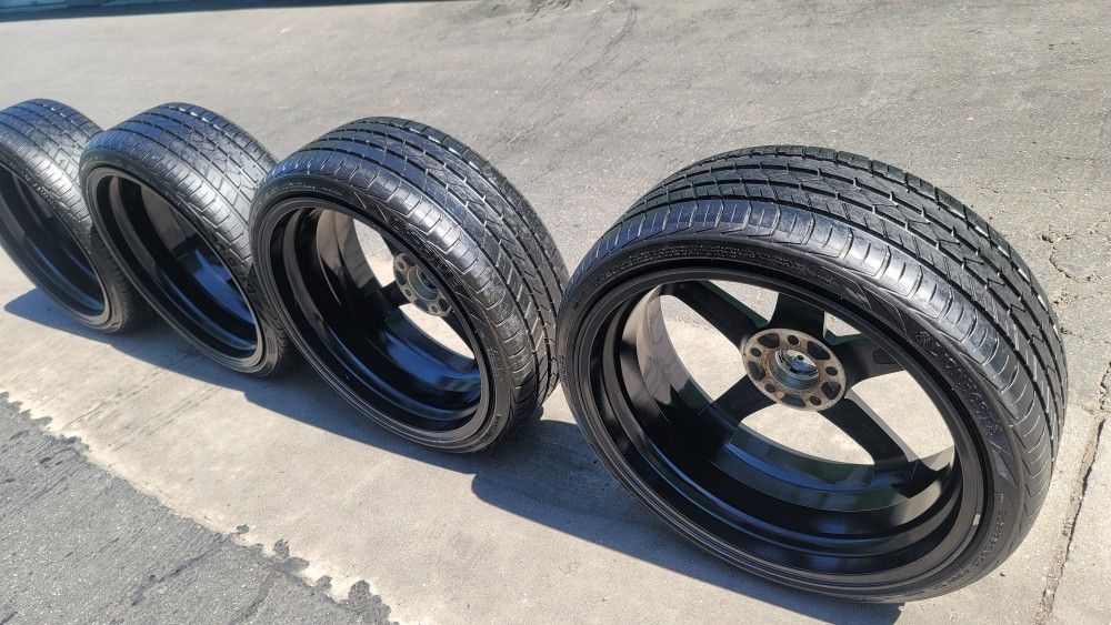Wheel 20 5 Lugs 5x114.3 for Sale in Long Beach, CA - OfferUp