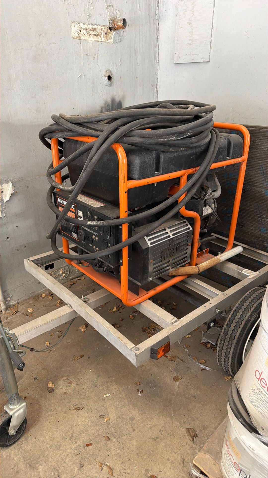 Genator GENERAC GP 15000 E With Trailer for Sale in Miami, FL - OfferUp