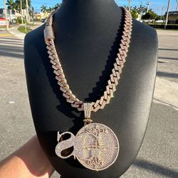 10k solid yellow gold 15CT natural VVS diamond pendant sniper gang Kodak Black for Sale in Boca Raton FL OfferUp