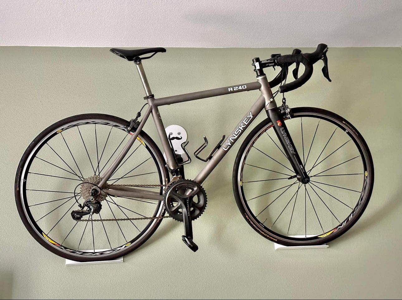 Lynskey R240 Titanium Road Bike for Sale in Los Angeles, CA - OfferUp
