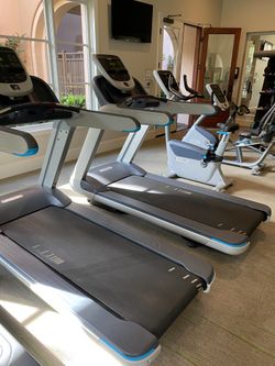 Precor 811 TRM Commercial Treadmill for Sale in Riverside, CA - OfferUp
