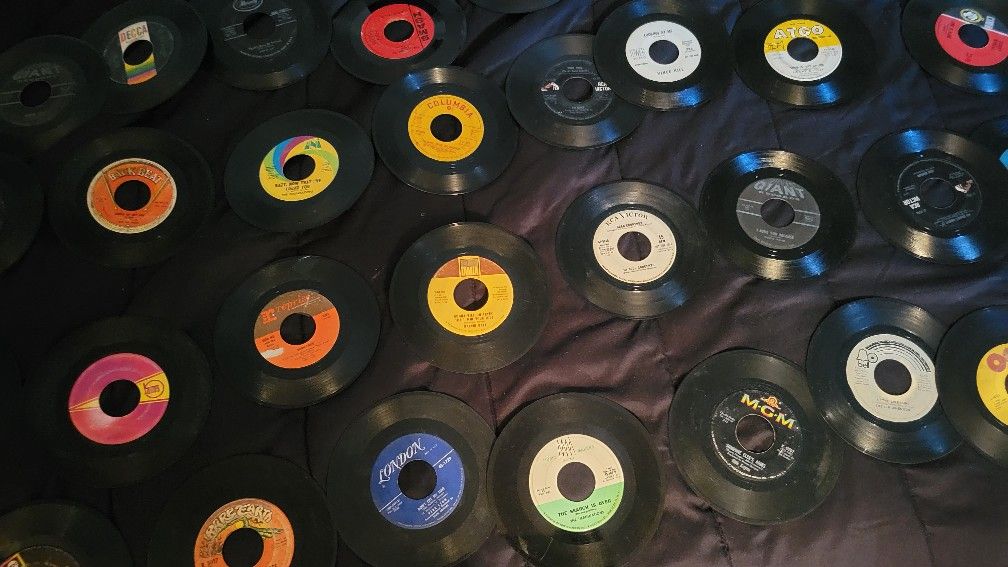 '60s Vinyl Records First Come First Serve Must Pick Up ASAP for Sale in ...