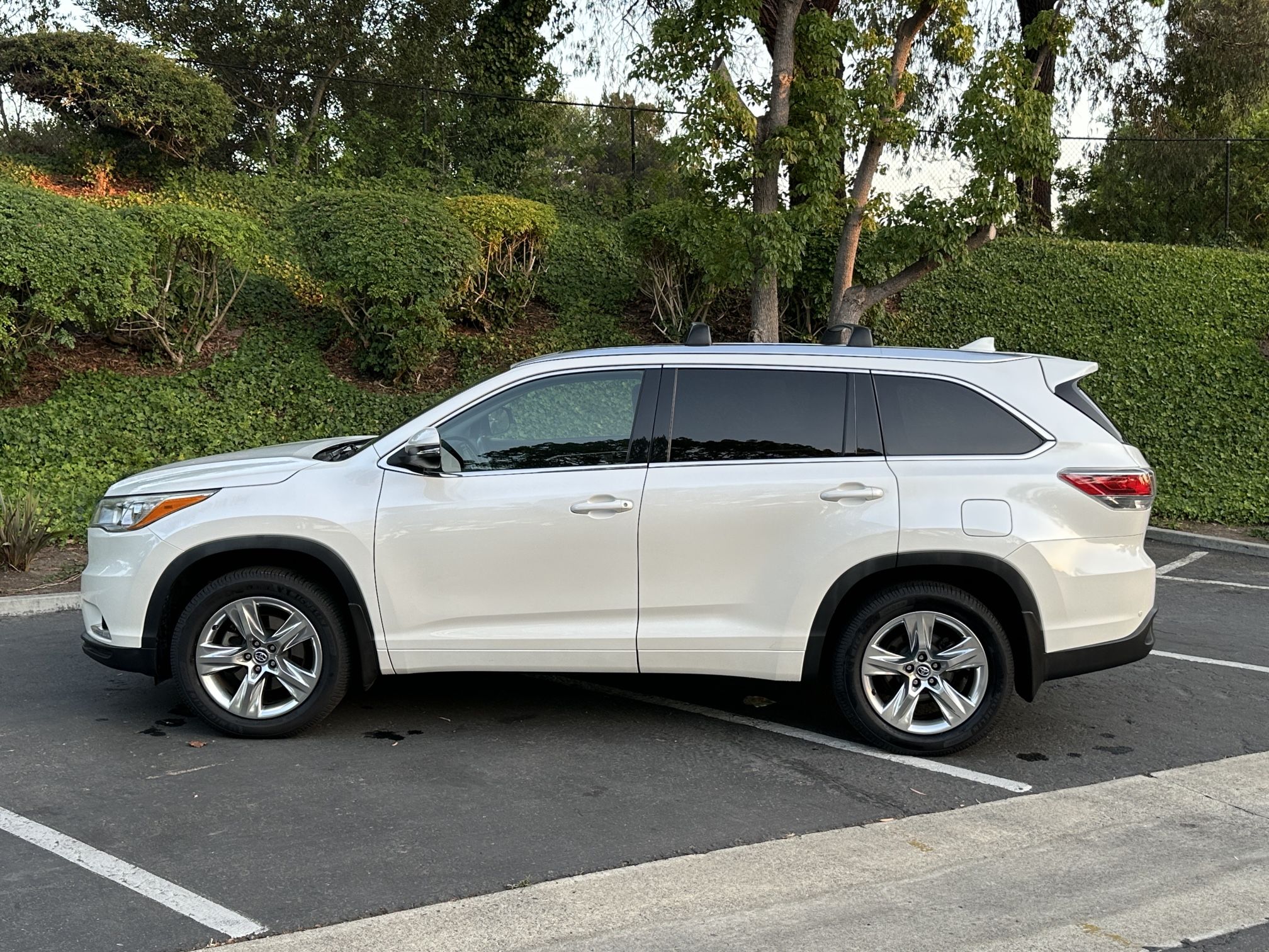 2016 Toyota Highlander for Sale in San Diego, CA - OfferUp