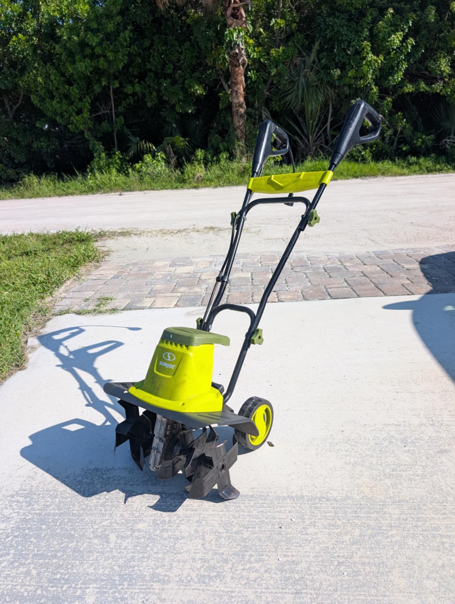 Sun Joe 16 in. 13.5A Electric Garden Tiller and Cultivator for Sale in ...