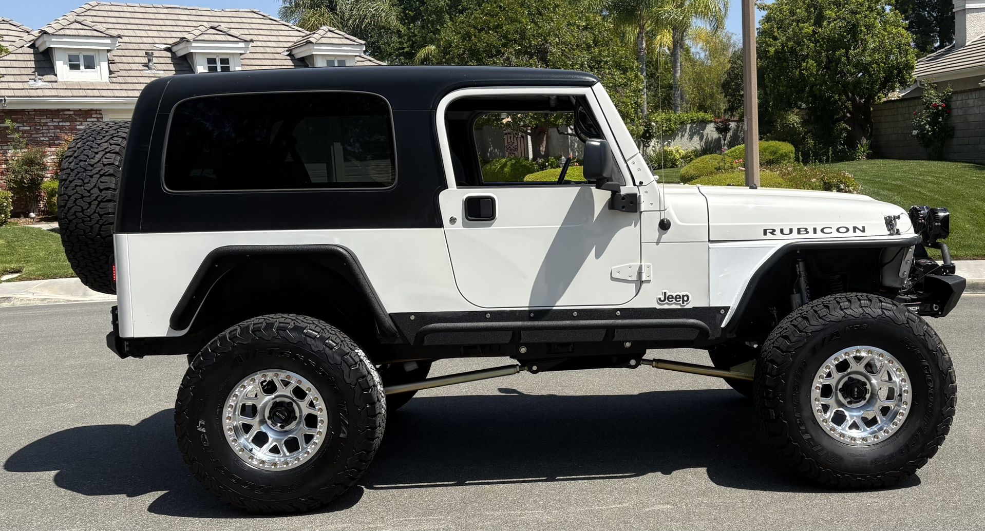 Kmc 444 Mesa 17x9 5x5 -12 Offset With Bfg Ko2 37x12.50R17 Tires ( Set ...