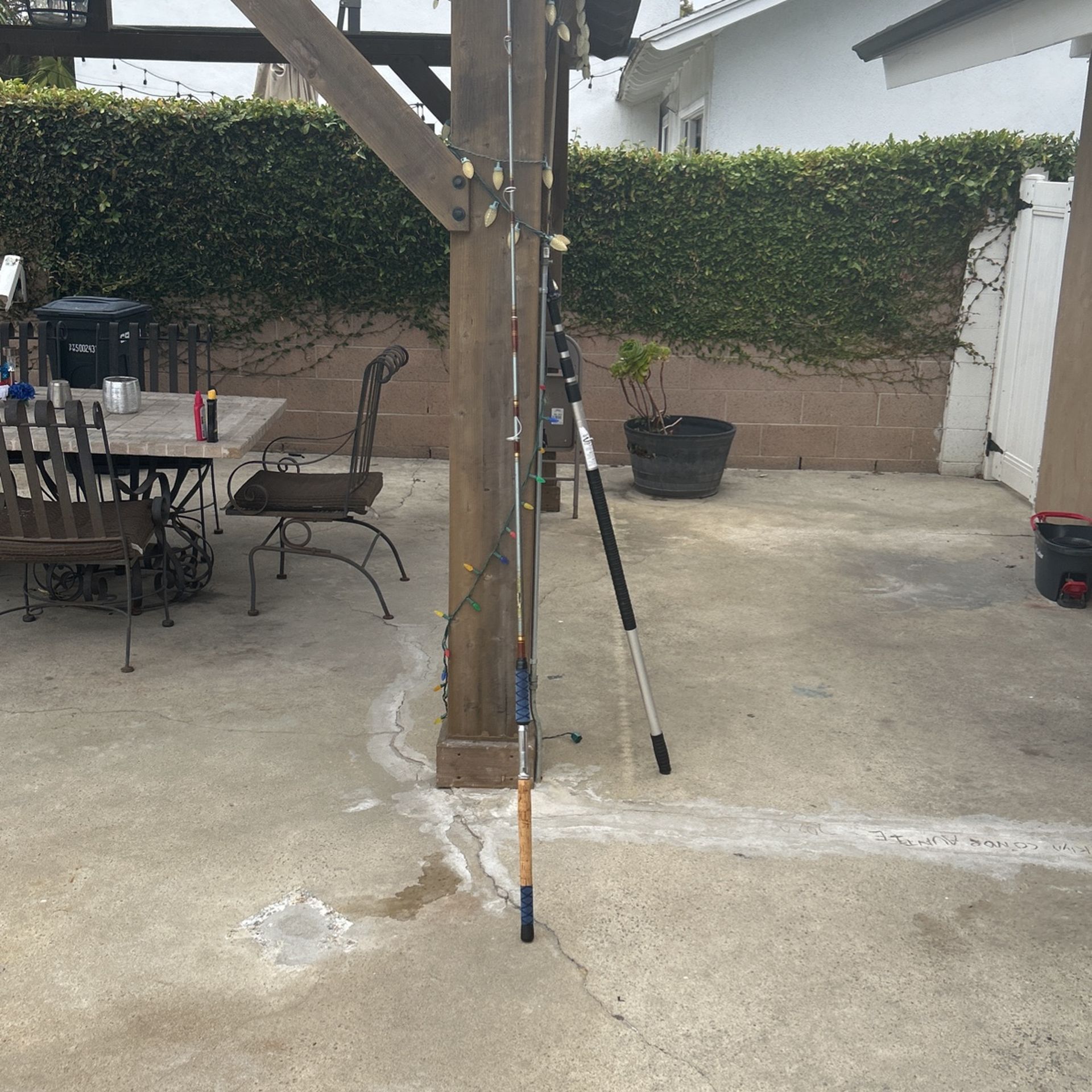 roddy 9ft surf fishing rod for Sale in Rossmoor, CA - OfferUp