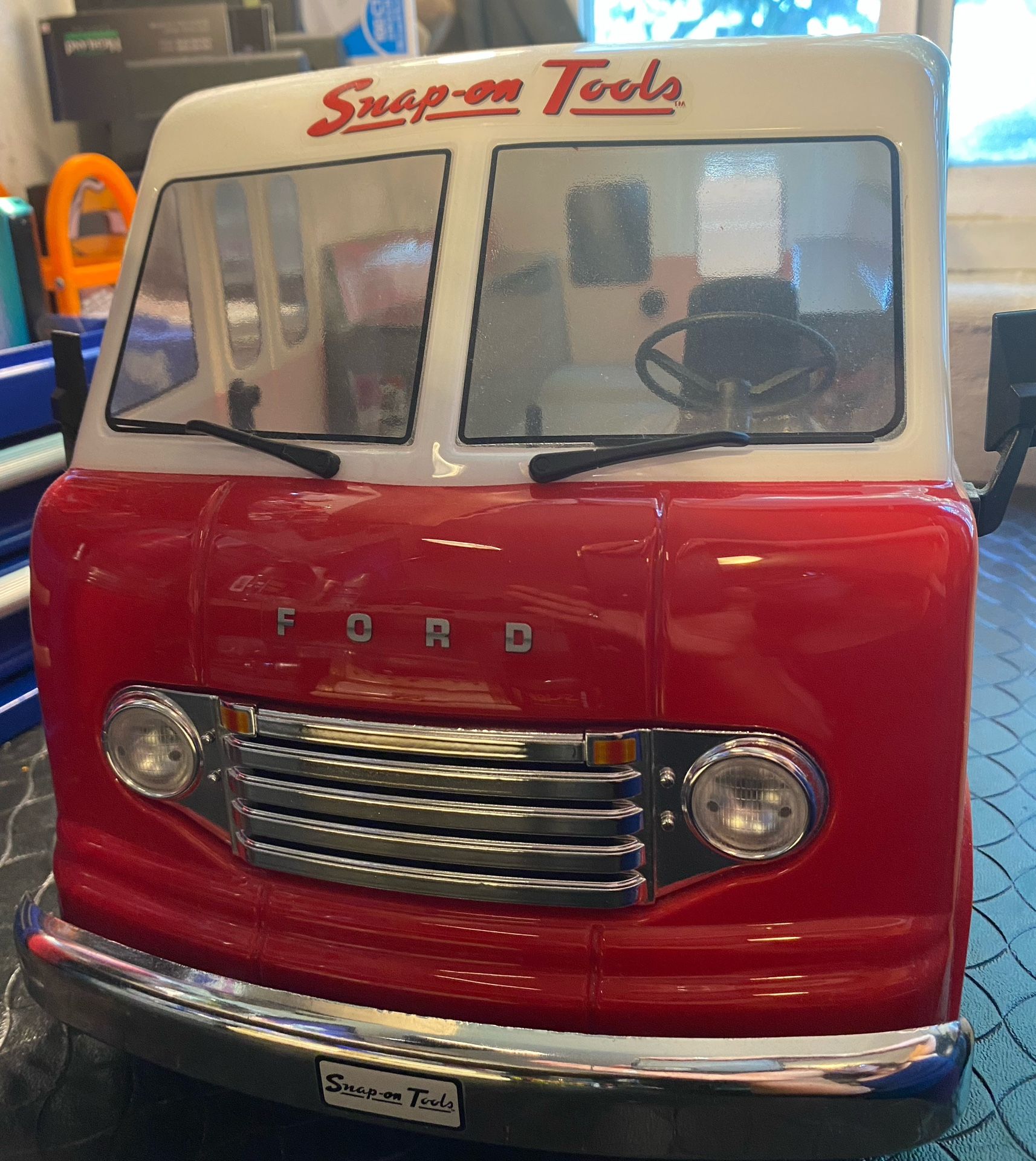 Traxxas Snap On Van 1:10 Scale for Sale in Santa Fe Springs, CA - OfferUp