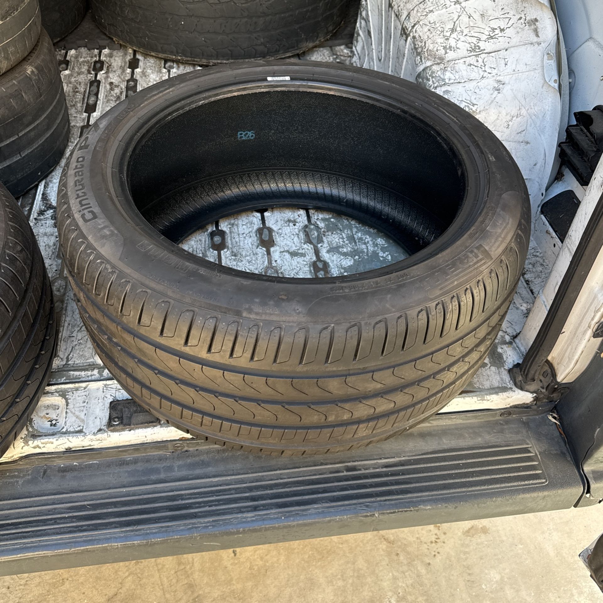 1 (One) Tire LikeNEW Pirelli Cinturato P7 Blue Elect 285/40R20 285/40 ...