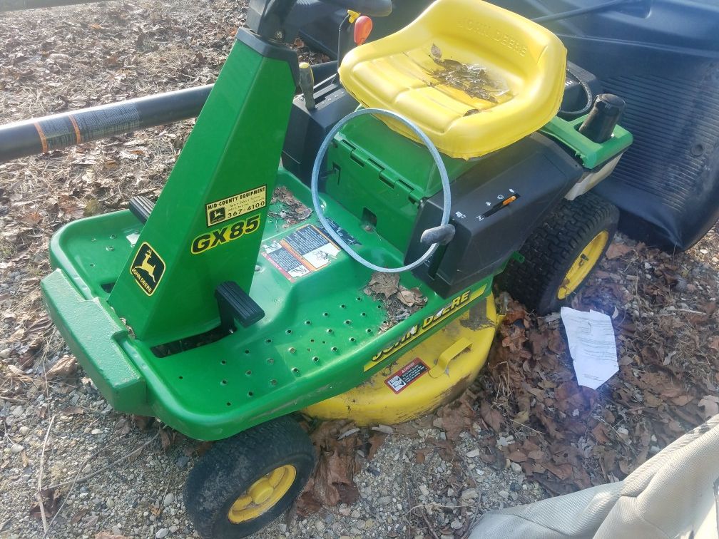 John Deere GX-85 riding lawnmower for Sale in Antioch, IL - OfferUp