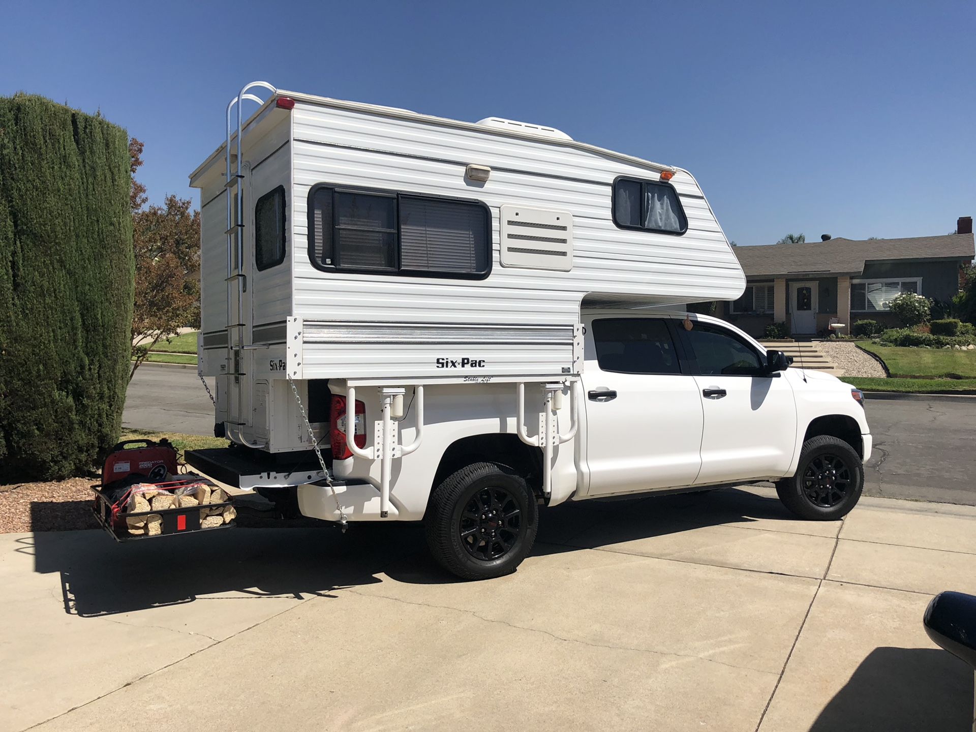 Six pac truck camper for Sale in Upland, CA - OfferUp