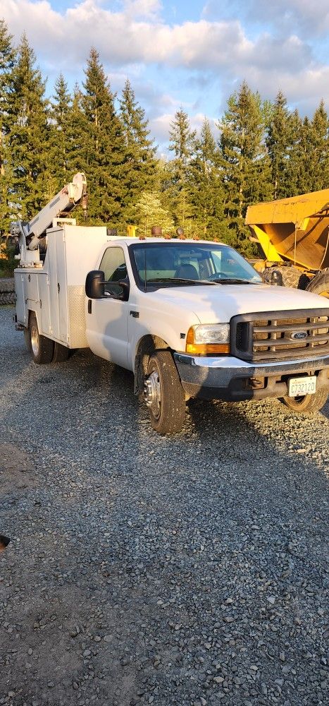 99 Ford F550 Service Truck for Sale in Rainier, WA - OfferUp