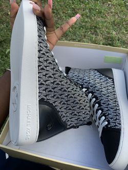 Michael Kors shoes. for Sale in Pompano Beach, FL - OfferUp