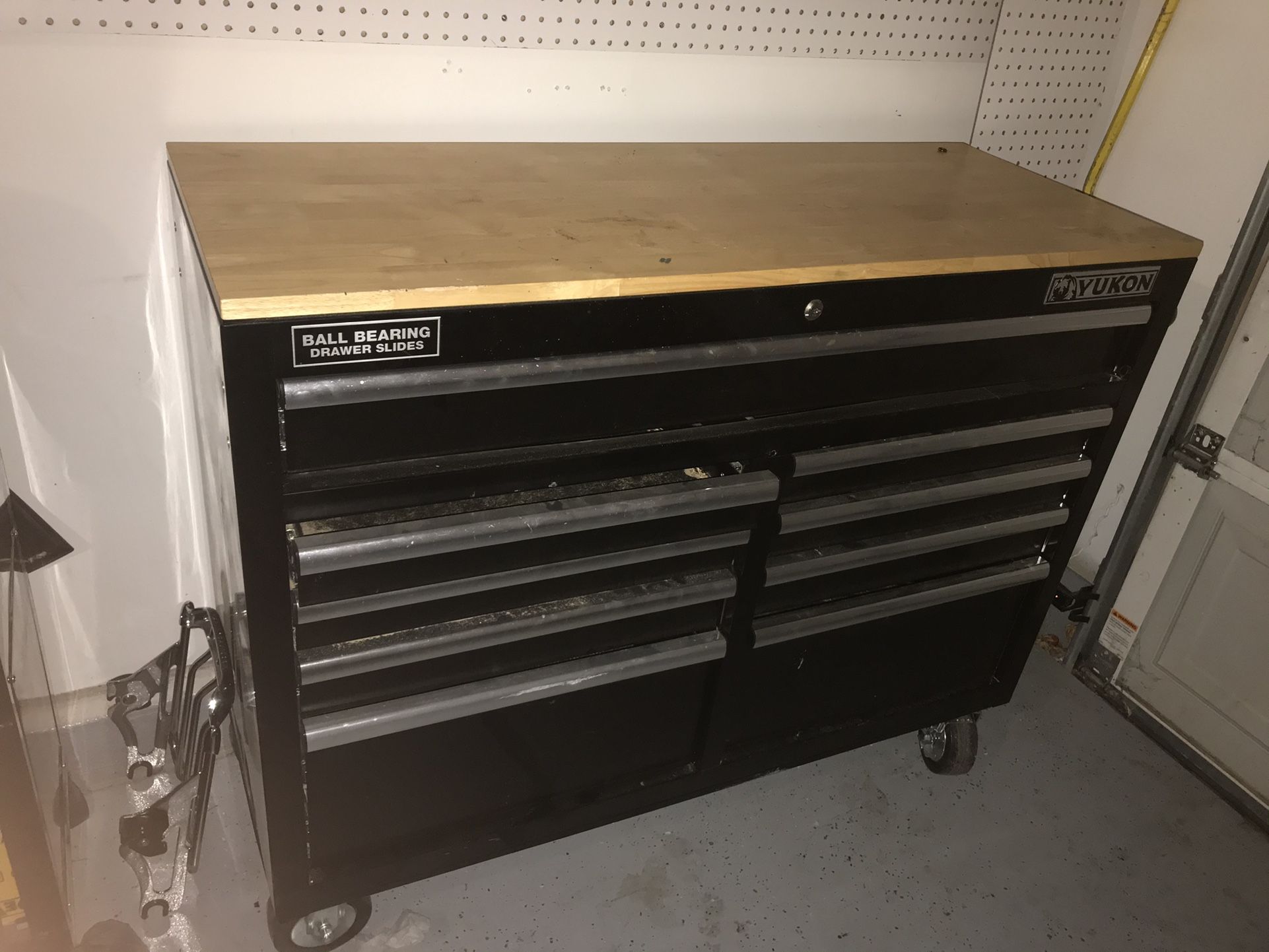 Yukon 9 Drawer Tabletop Toolbox for Sale in Albuquerque, NM - OfferUp