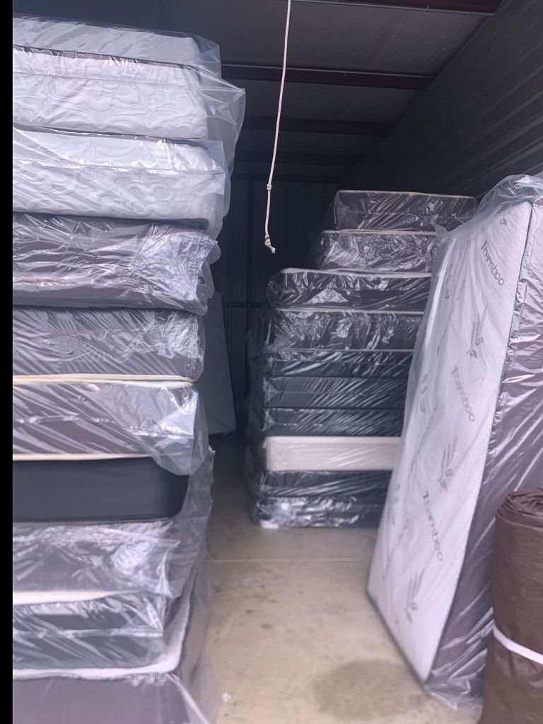 New Mattress For Sale Twin Full queen $ 199 Colchones En Venta