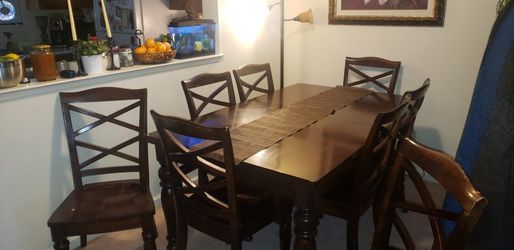 Porter Dining Room Set