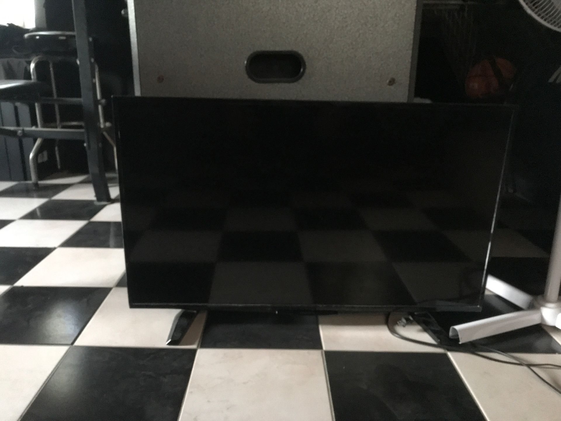 42 inch insignia flat screen for Sale in Rosemead, CA - OfferUp