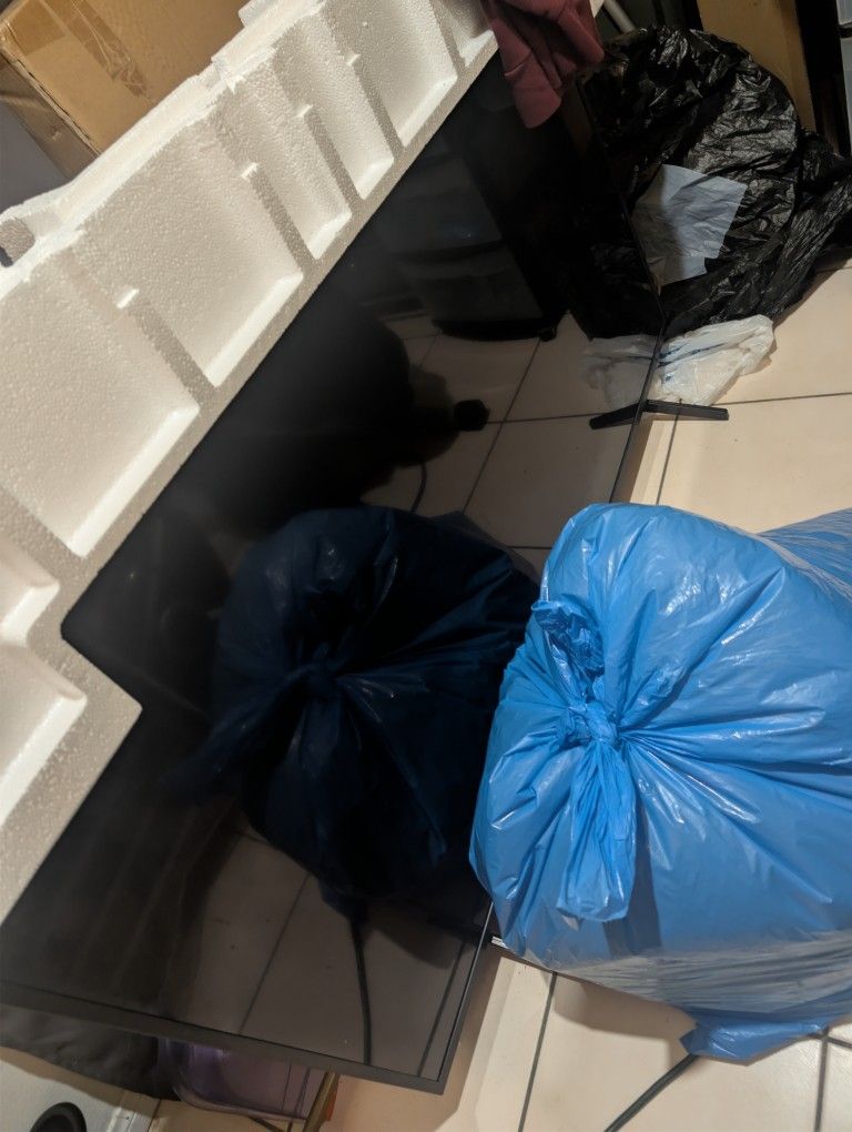 55 Inch Sony Damaged for Sale in Long Beach, CA - OfferUp