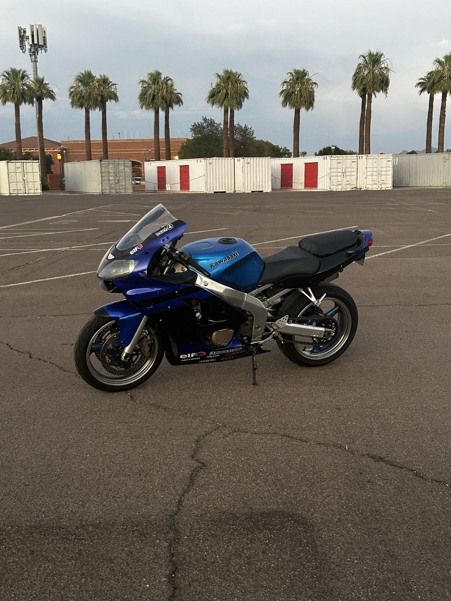 2001 Kawasaki ZX6R for Sale in Phoenix, AZ - OfferUp