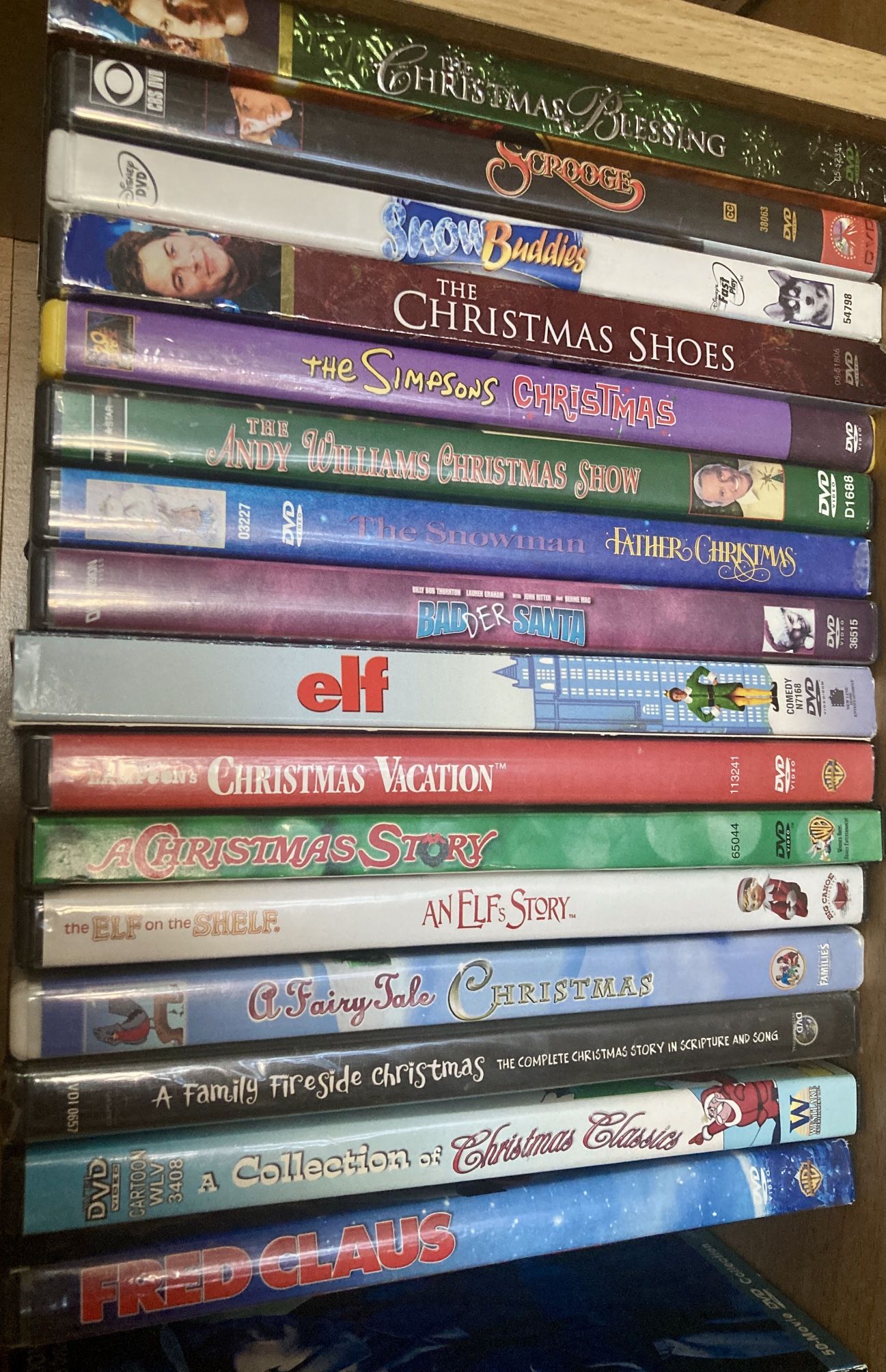 Christmas Holiday DVDs ALL For $25! Decorations Wreaths Lights ...
