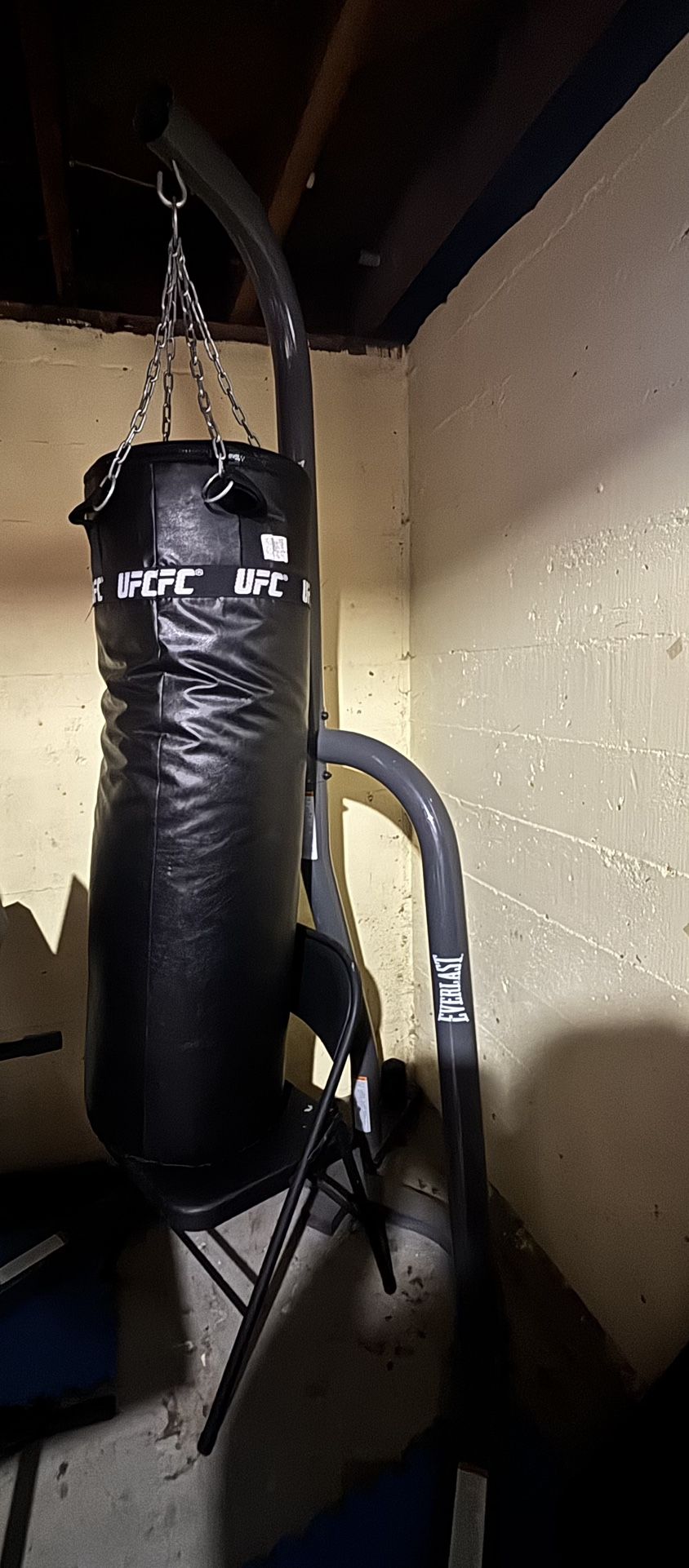 UFC Heavy Bag on 7 Ft. Everlast Stand for Sale in Seattle, WA - OfferUp