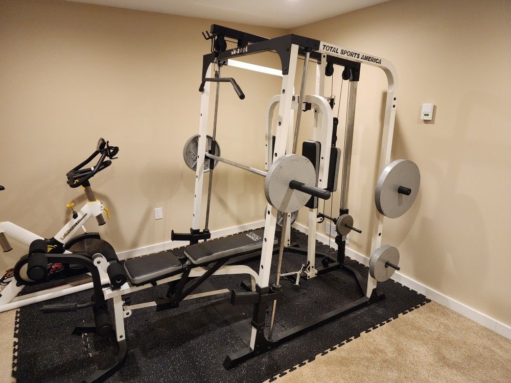 TSA 2000 Home Gym With Olympic Plate Weights for Sale in Snohomish, WA ...