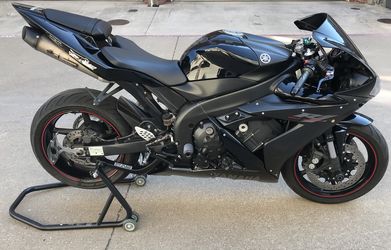 2006 Yamaha R1 Raven