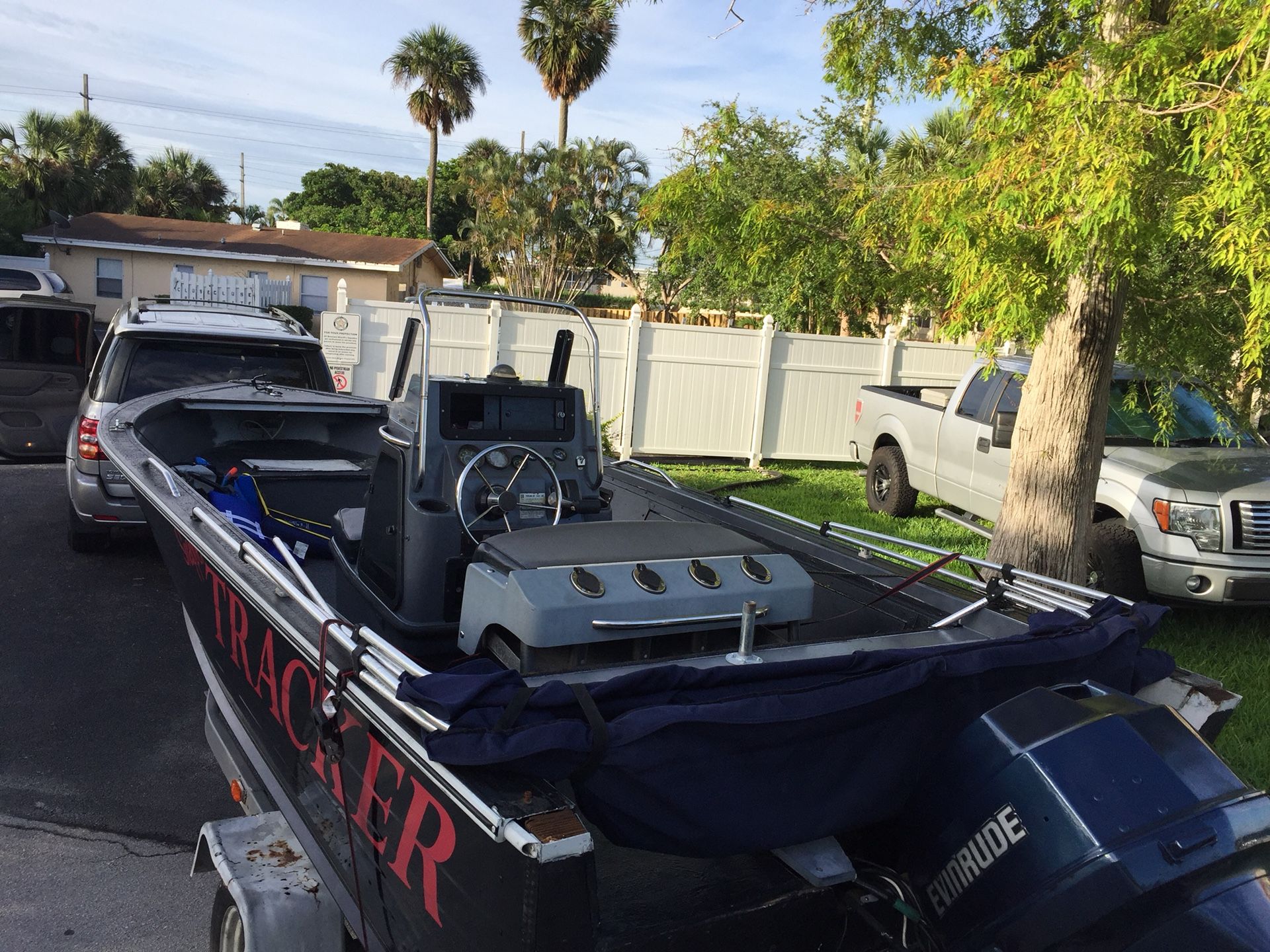BOAT 2004 TRACKER CENTER CONSOLE ALUMINUM DEEP V 115 HP for Sale in ...
