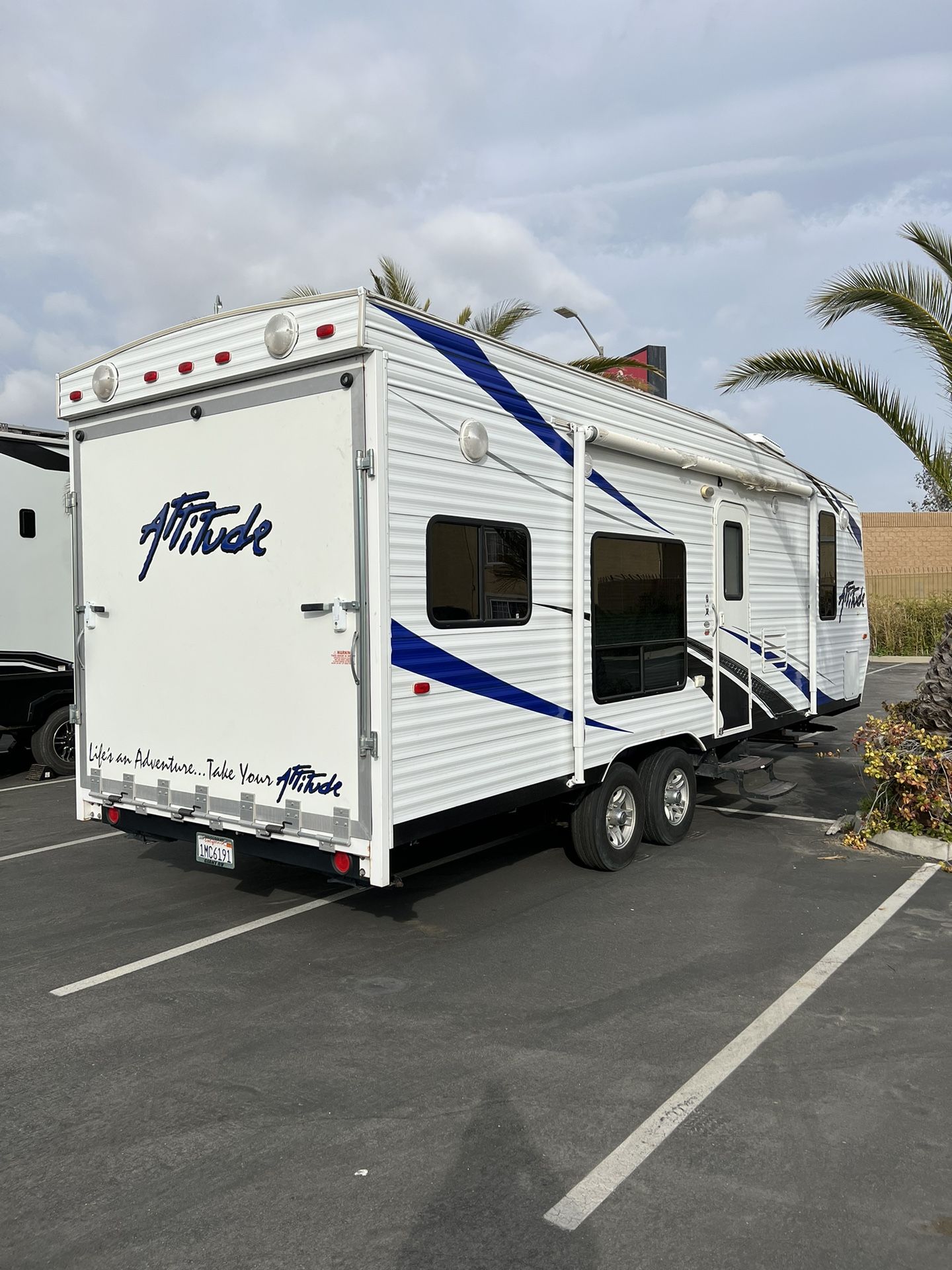 2013 Eclipse attitude toyhauler 24fs for Sale in Ontario, CA - OfferUp