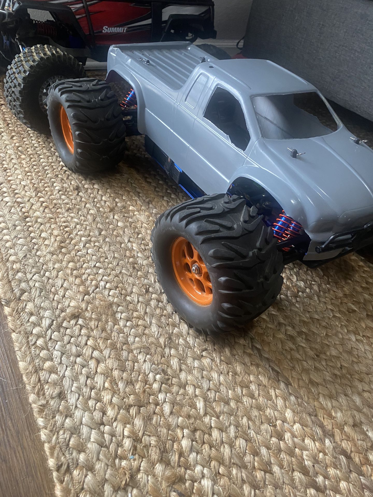 1/8 Scale RC Truck for Sale in Bell Gardens, CA - OfferUp