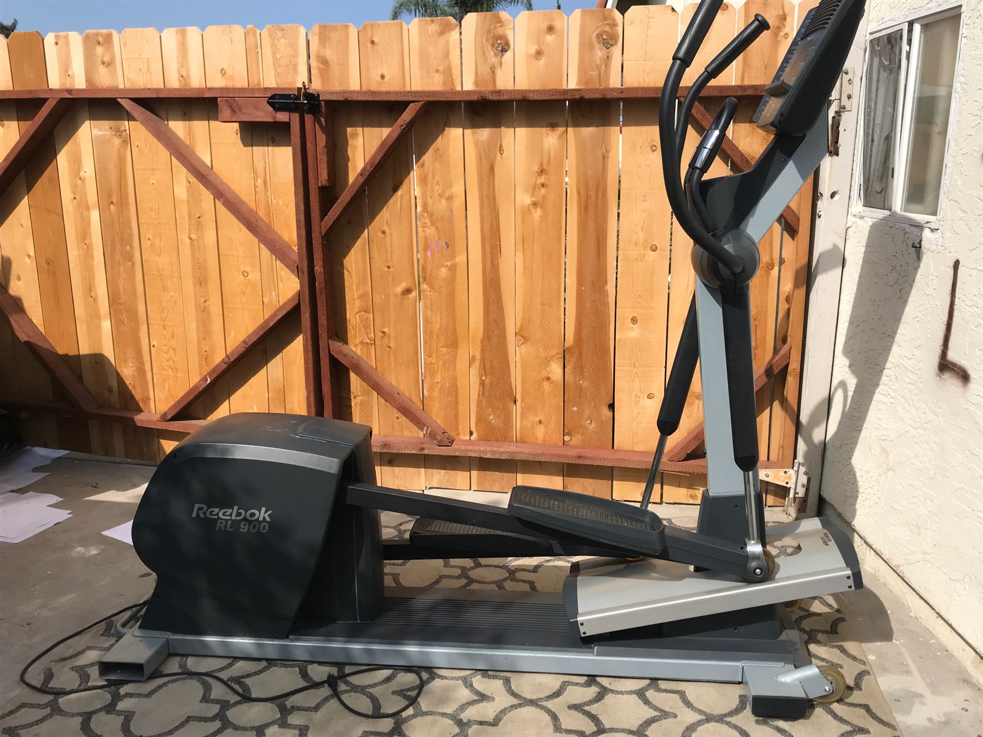 Reebok RL 900 Elliptical for Sale in Chula Vista, CA - OfferUp
