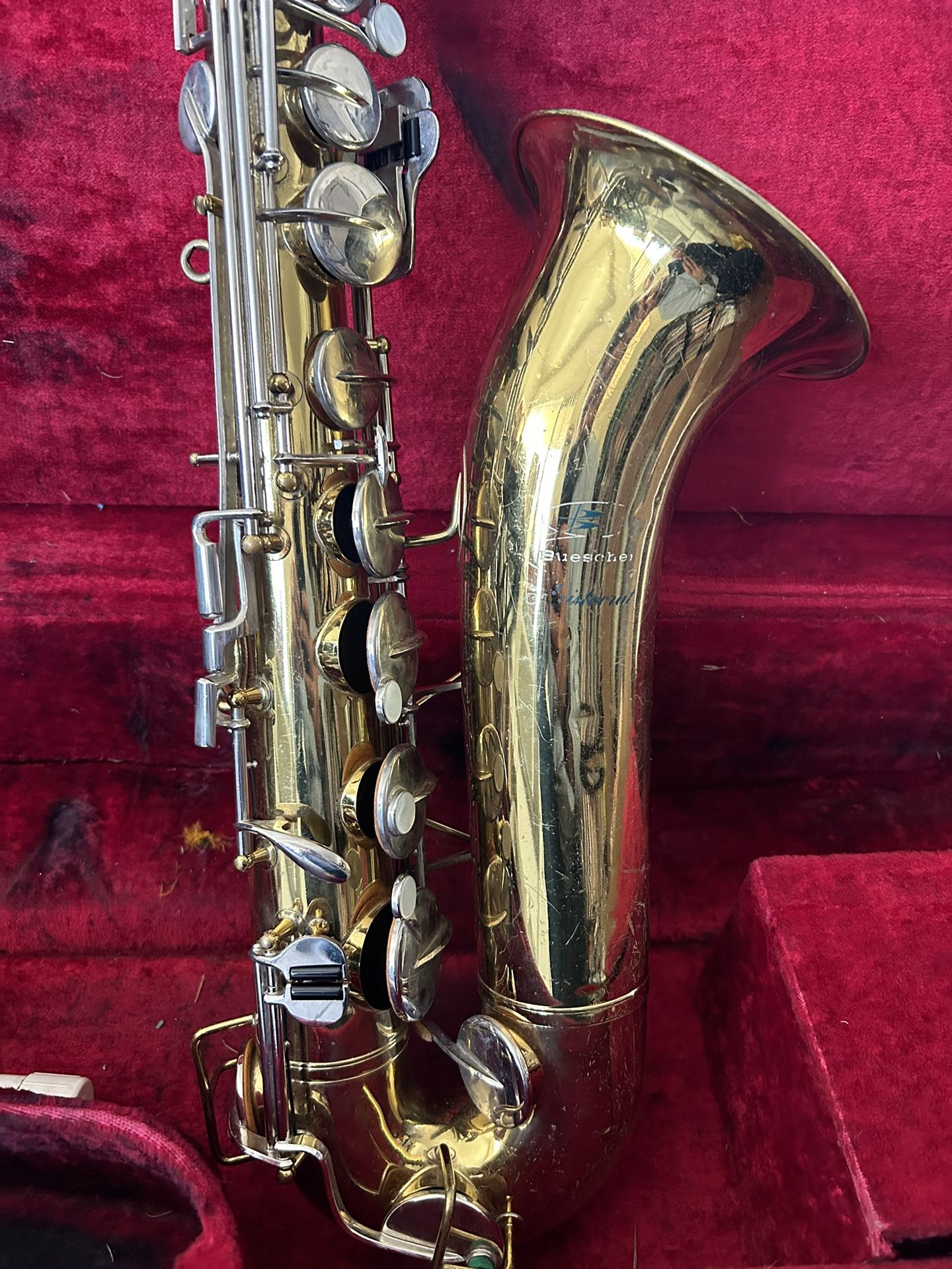 Buescher Aristrocrat Tenor Saxophone for Sale in Bellflower, CA - OfferUp