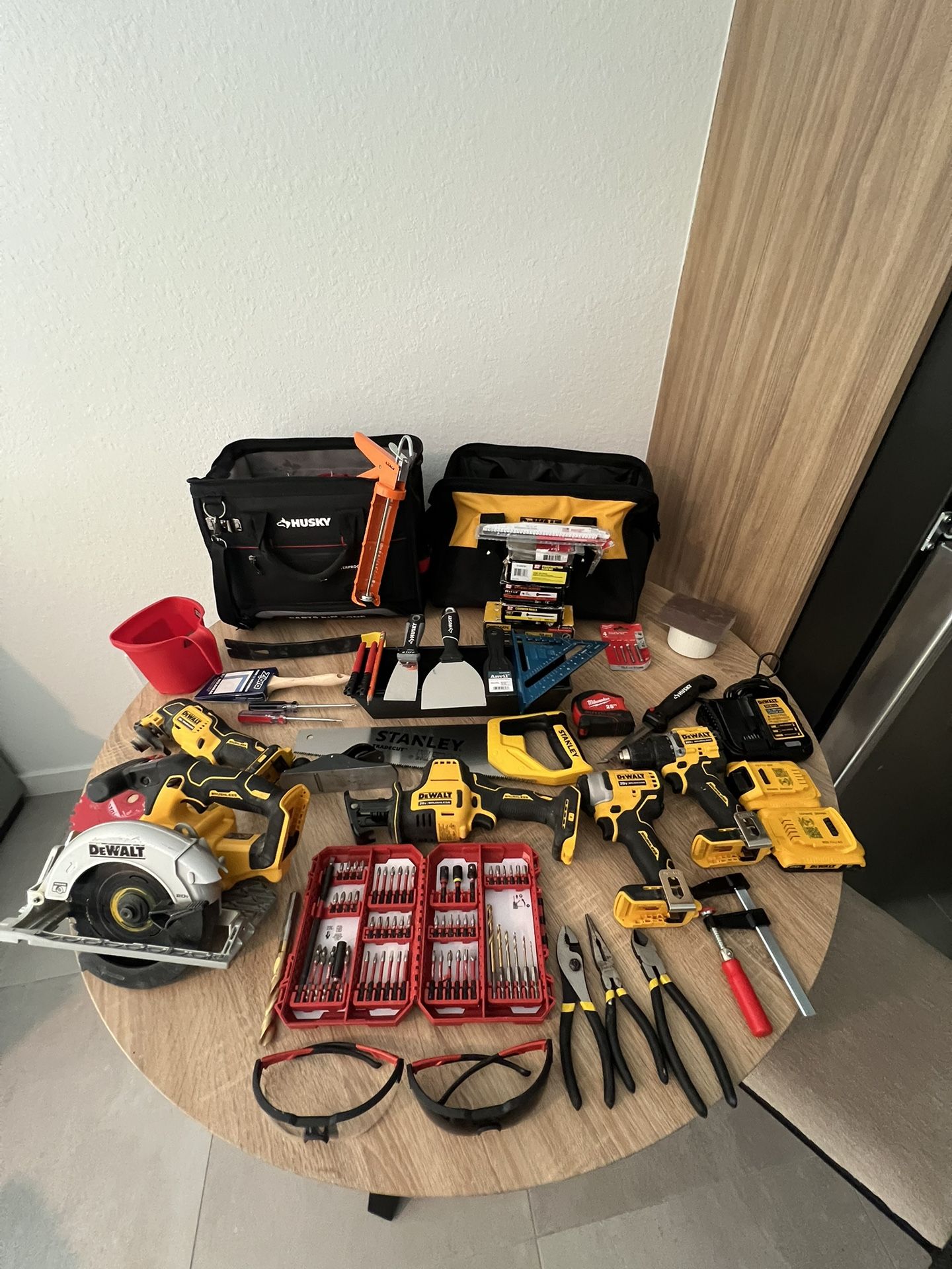Power tools, handyman tool kit for Sale in Hollywood, FL - OfferUp