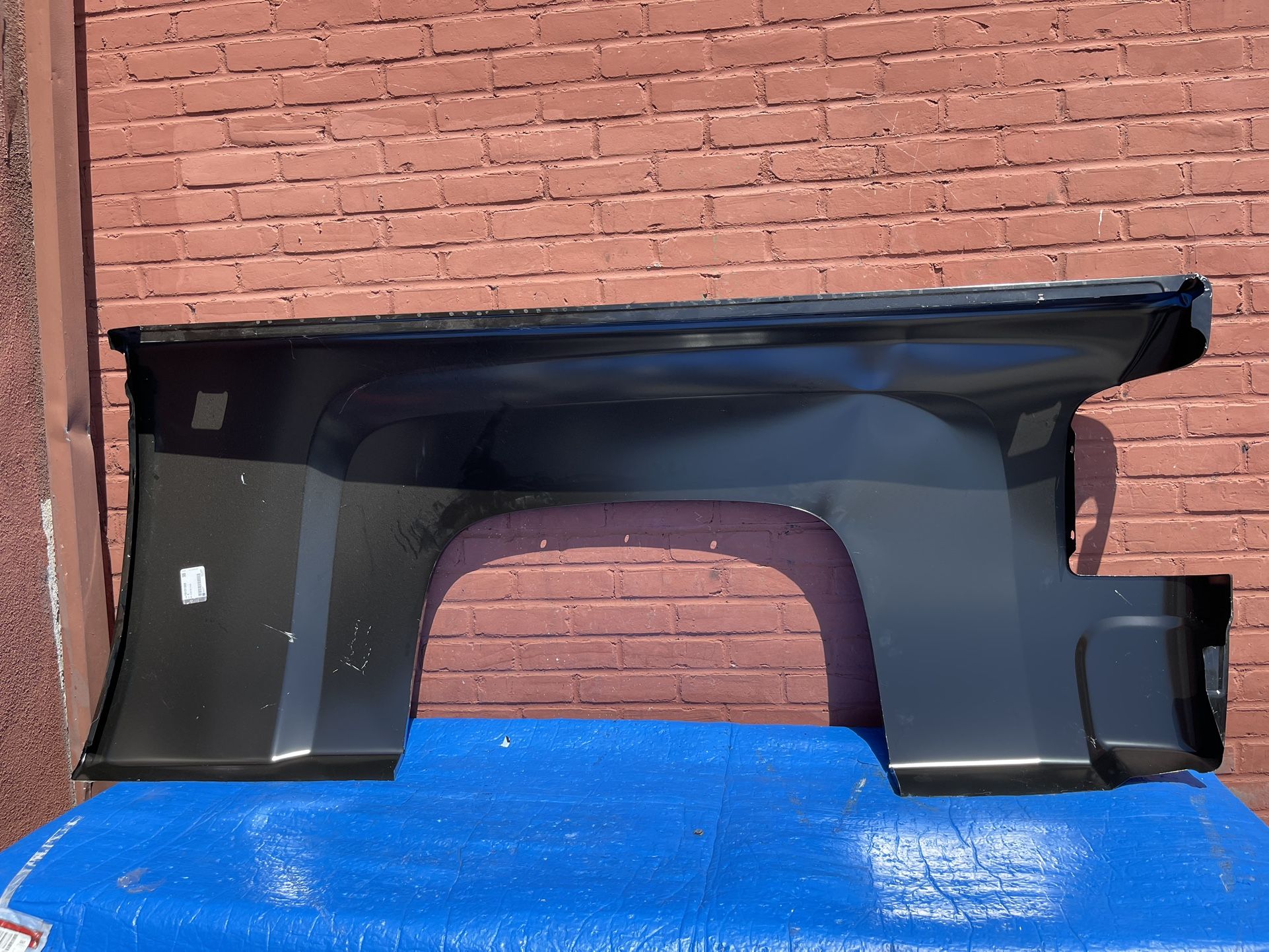 2007-2013 GMC SIERRA 1500 CHEVY SILVERADO QUARTER PANEL for Sale in Los ...