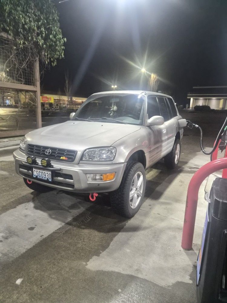 1999 Toyota Rav4 for Sale in Edmonds, WA - OfferUp