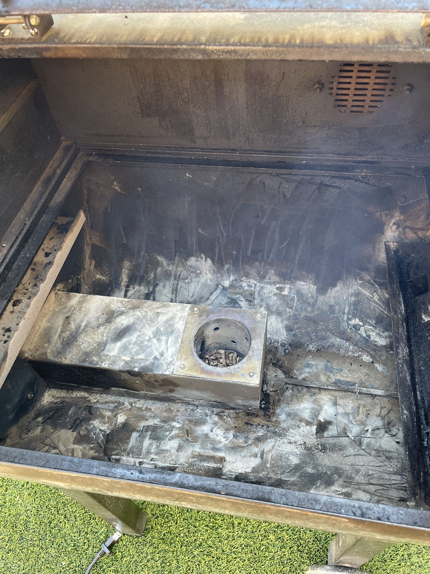 Camp Chef DLX w/ Sear Box, Grill Cover, and 2 Propane Tanks for Sale in ...