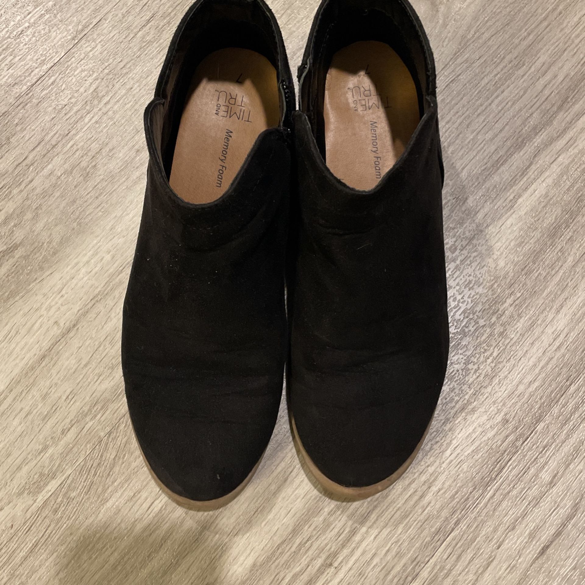 Women’s Black Booties Size 7 for Sale in Temple, TX - OfferUp