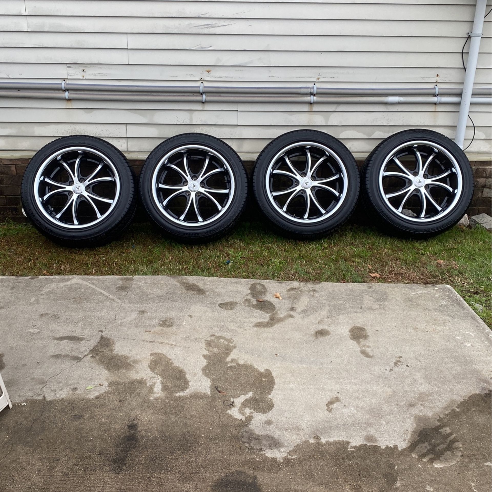 20 Inch Ashanti’s Rims for Sale in Virginia Beach, VA - OfferUp